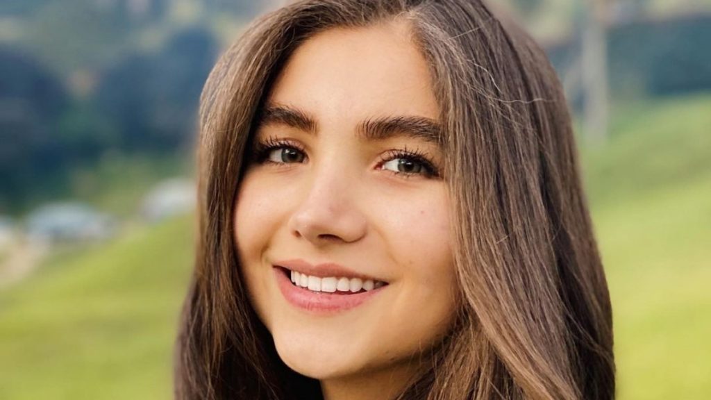 Shaira tuvo un enfrentamiento con policía y transeúnte en la calle