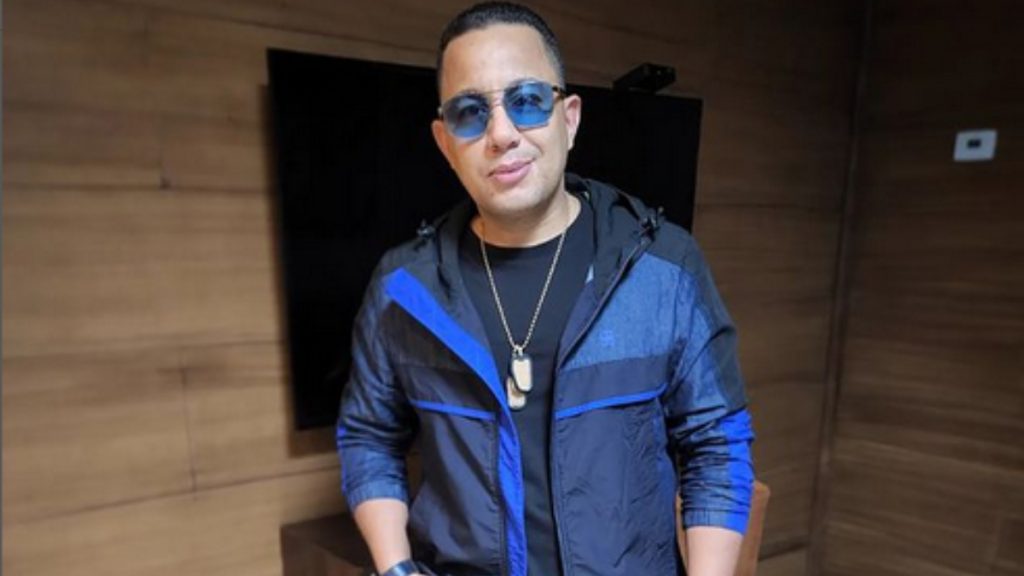 Recomiendan a Pipe Peláez bañarse con agua bendita por nuevo problema ...