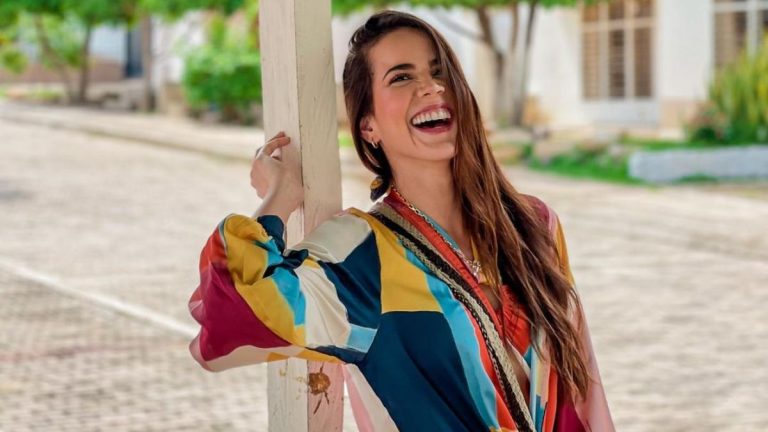 Lluvia de elogios a Laura de León por sensual video en redes