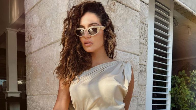 Kimberly Reyes encendió las redes con arriesgado atuendo