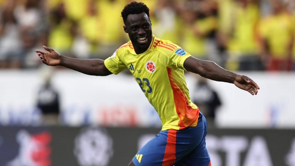 El sueldo de Dávinson Sánchez, figura de la Selección Colombia