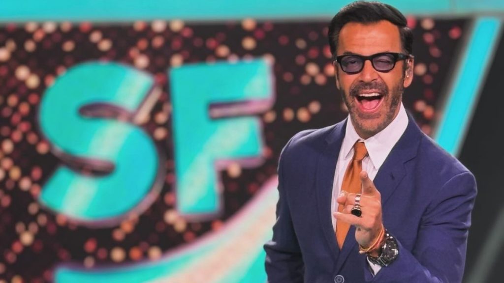 Así se ve ‘El Gato’ de Sábados Felices sin sus gafas oscuras