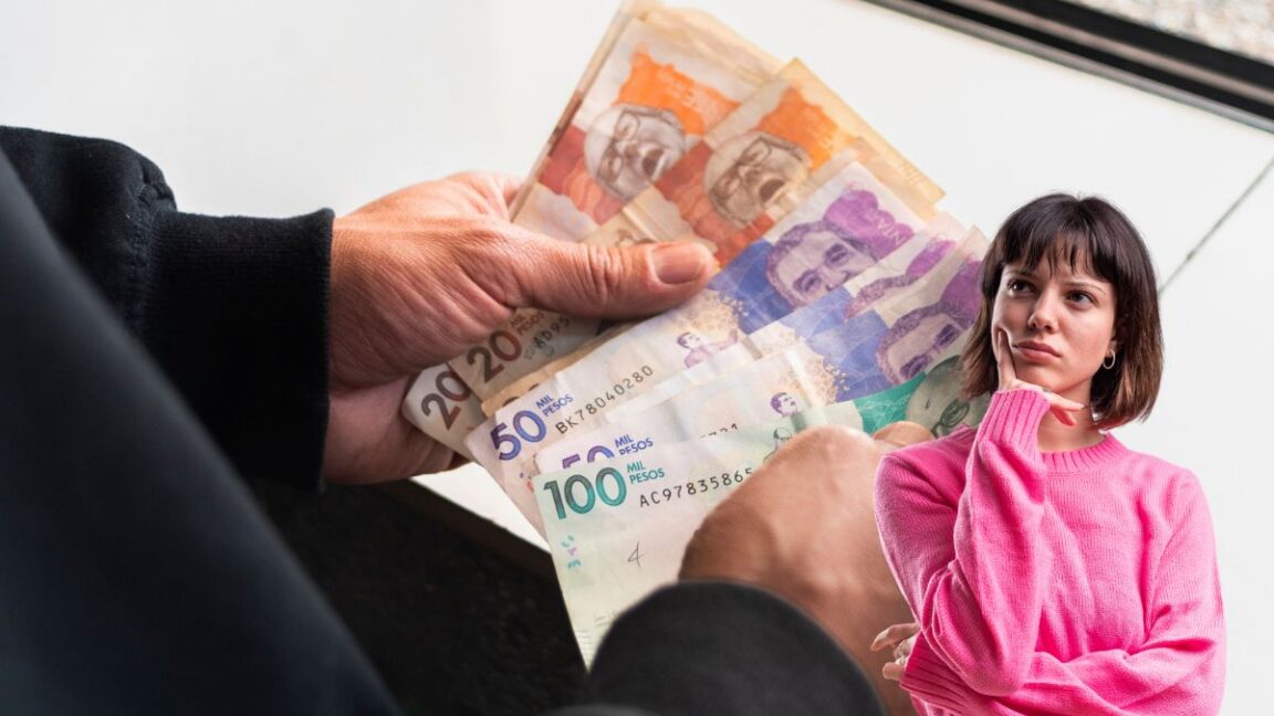 Si gana un salario mínimo legal vigente 2026, ¿cuánto debería llegarle ...